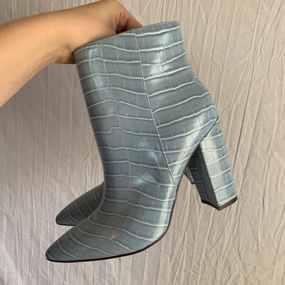 JustFab | Shoes | Justfab Rosamund Block Heeled Light Blue Snakeskin ...